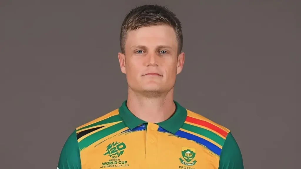 टी20 क्रिकेट में Ryan Rickelton का तूफान, 400 से ज्यादा रन बनने के बाद ...